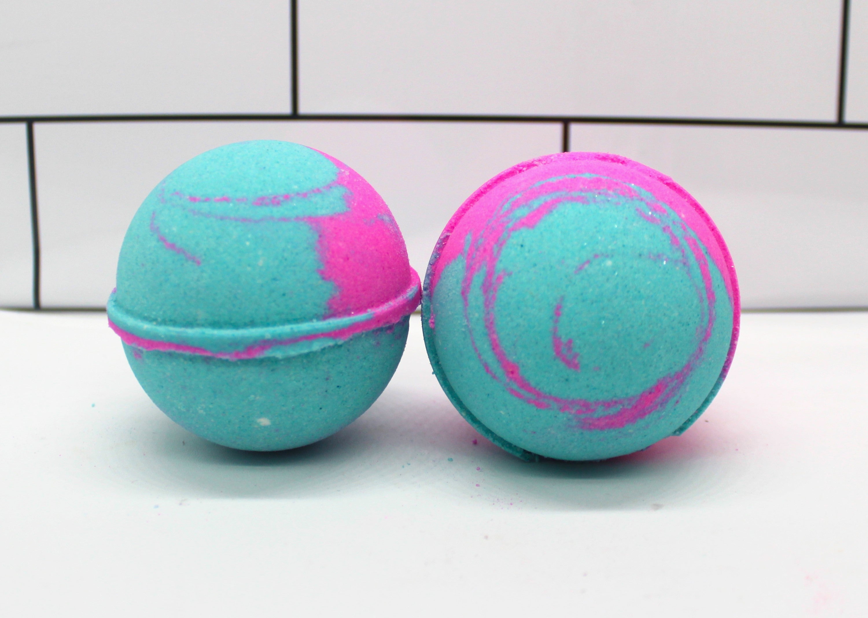 Aloha Vanilla Bomb Round – bubblebeebathtreats
